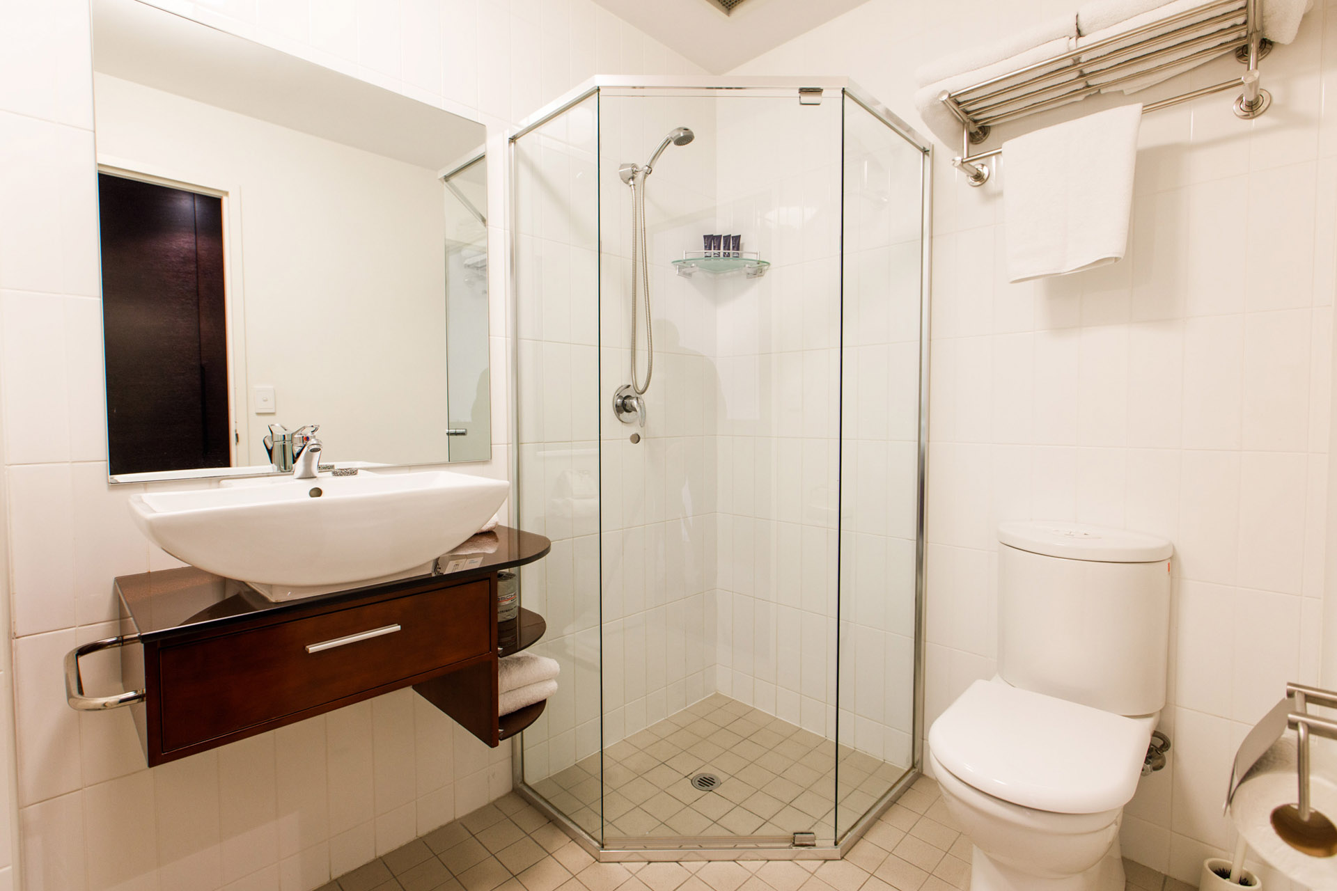 Premium Queen Room – Adabco Boutique Hotel